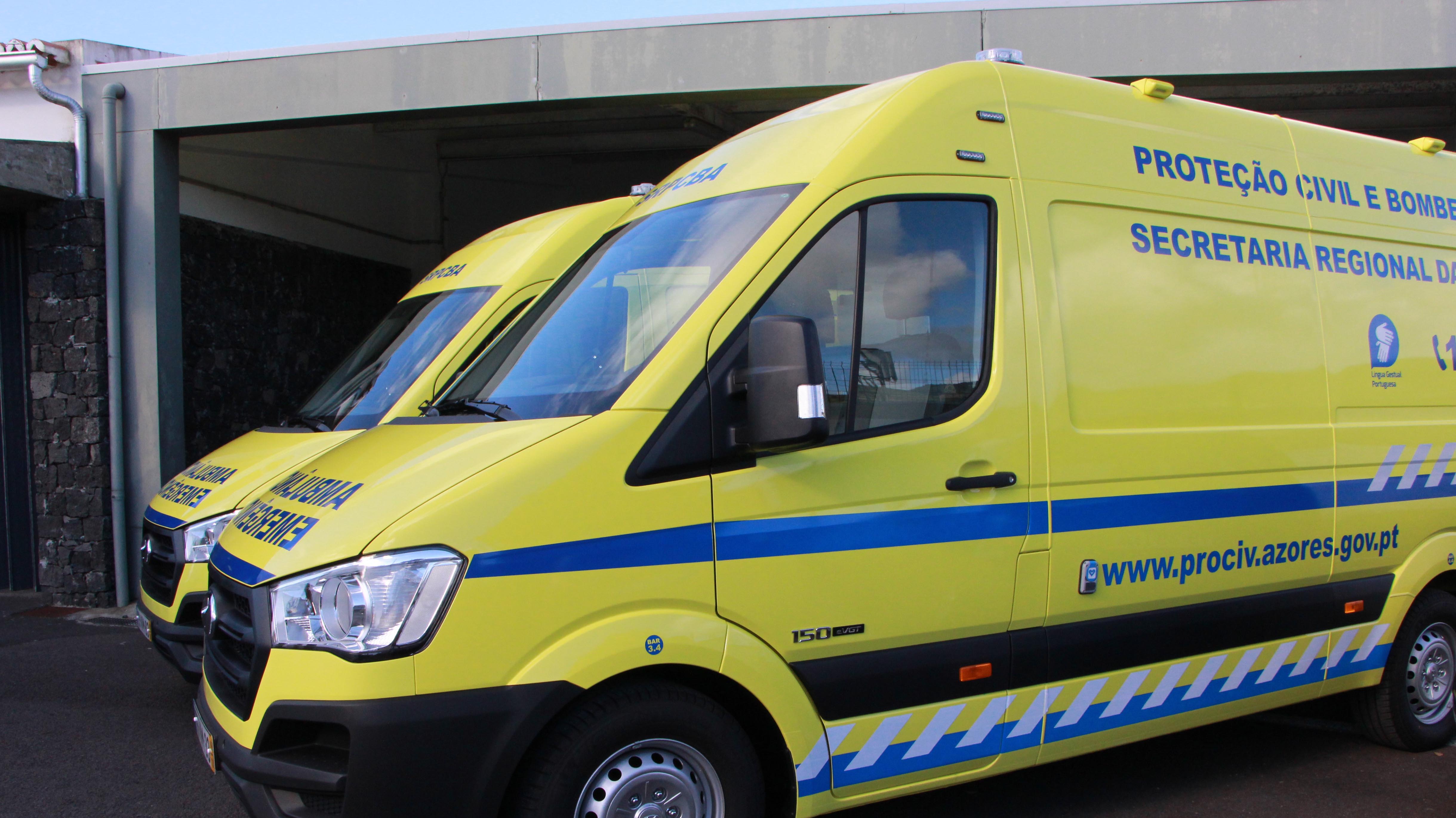 Governo dos Açores lança concurso para adquirir 12 ambulâncias de ...