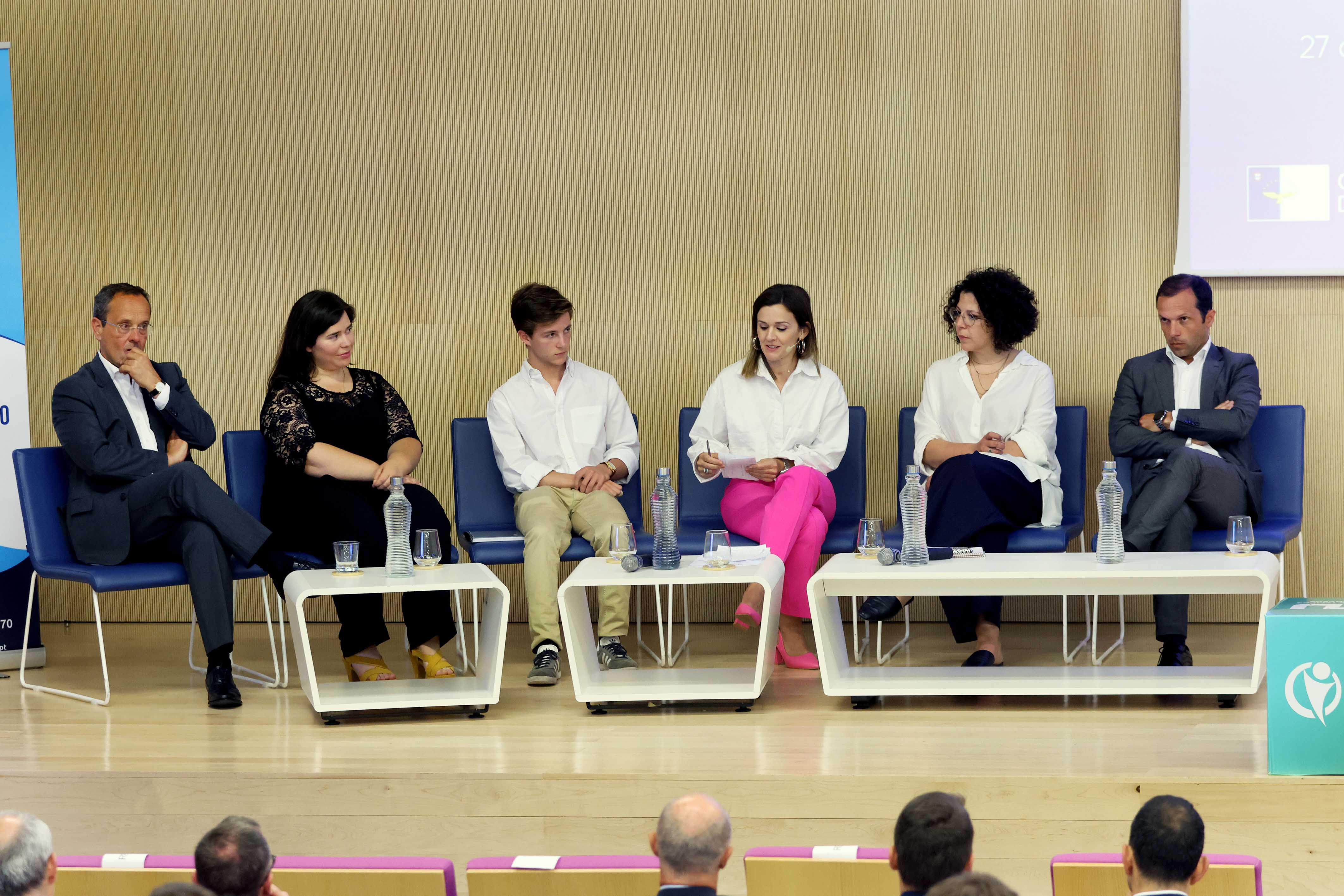 Governo dos Açores convoca jovens para participarem na construção do ...